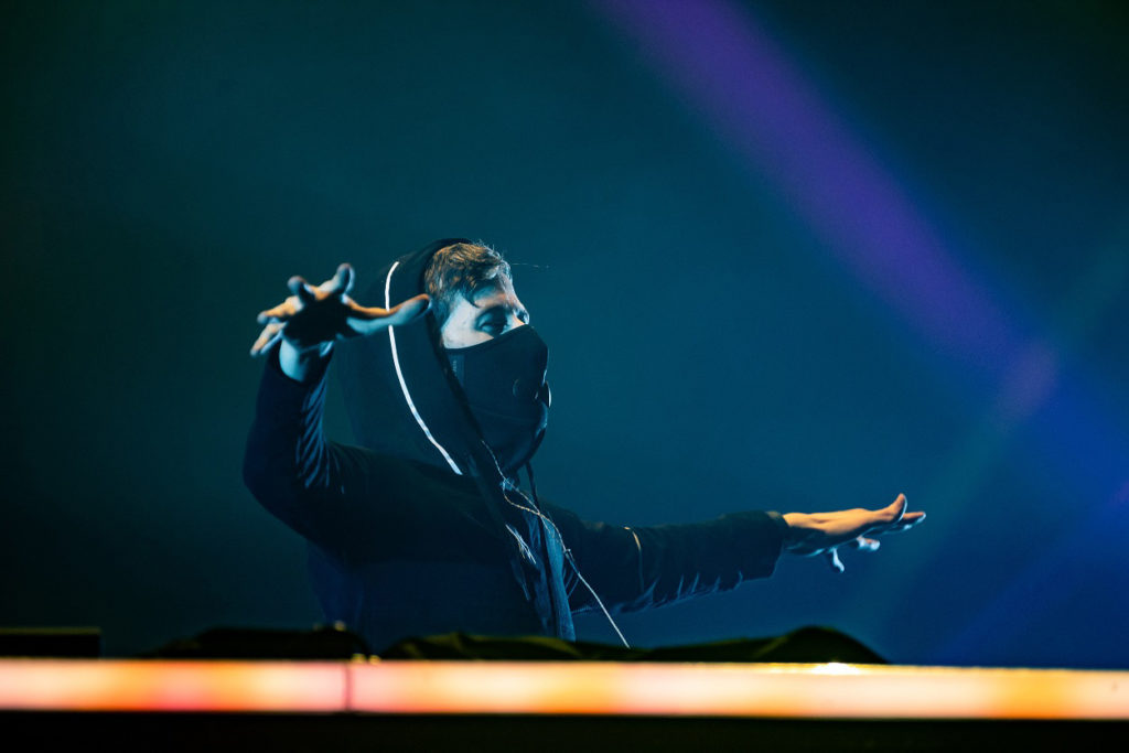 Alan Walker、オフィシャル・ライブレポート